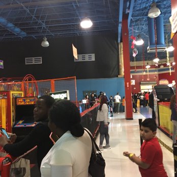 Laugh Out Loud Stations MEGA Fun Center - 42 Photos & 22 Reviews ...