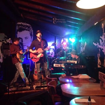 Oregon Express - 18 Photos & 45 Reviews - Pizza - 336 E 5th St, Dayton ...