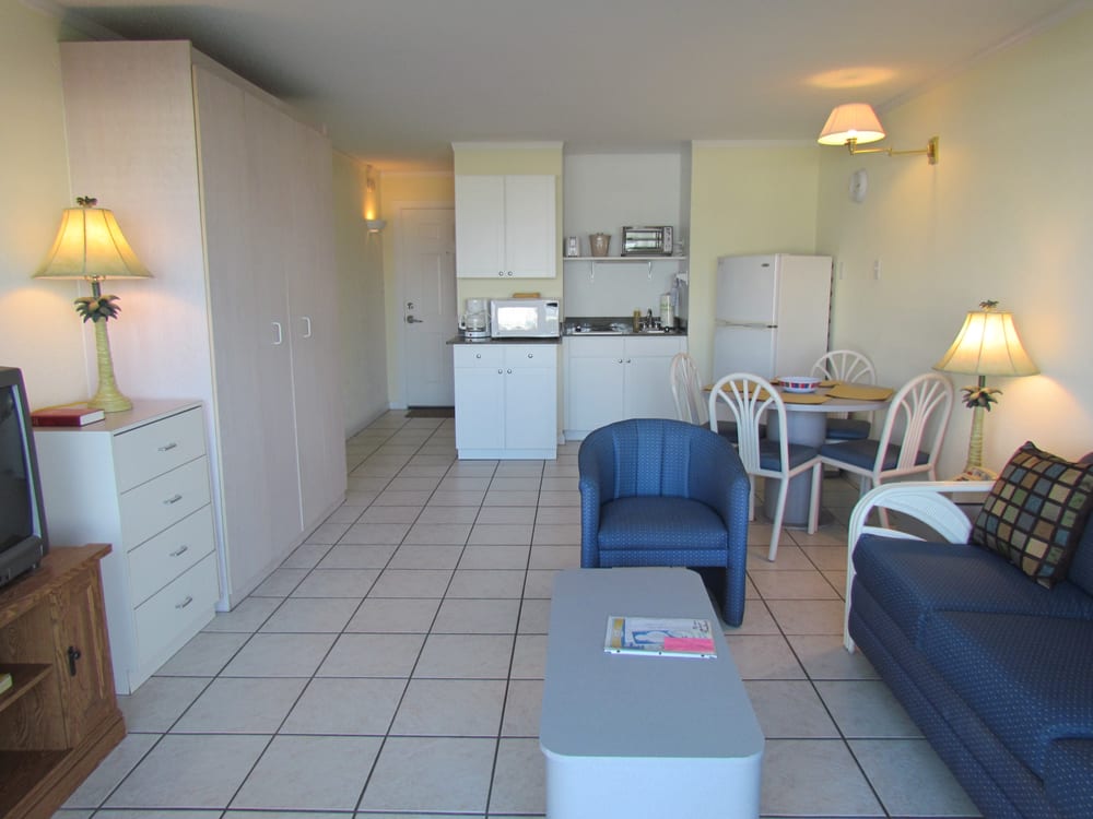 Traders Inn Beach Club - 23 Photos - Hotels - 1355 Ocean Shore Blvd ...