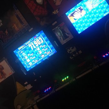 Tenth Level Tavern - 211 Photos & 102 Reviews - Bars - 1242 NE 38th St ...