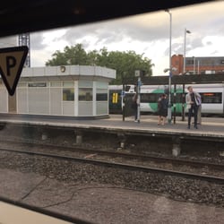East Croydon Train Station - 12 Photos & 17 Reviews - Train Stations ...
