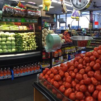 La Bodega Farmers Market - 71 Photos & 41 Reviews - Grocery - 2111 ...