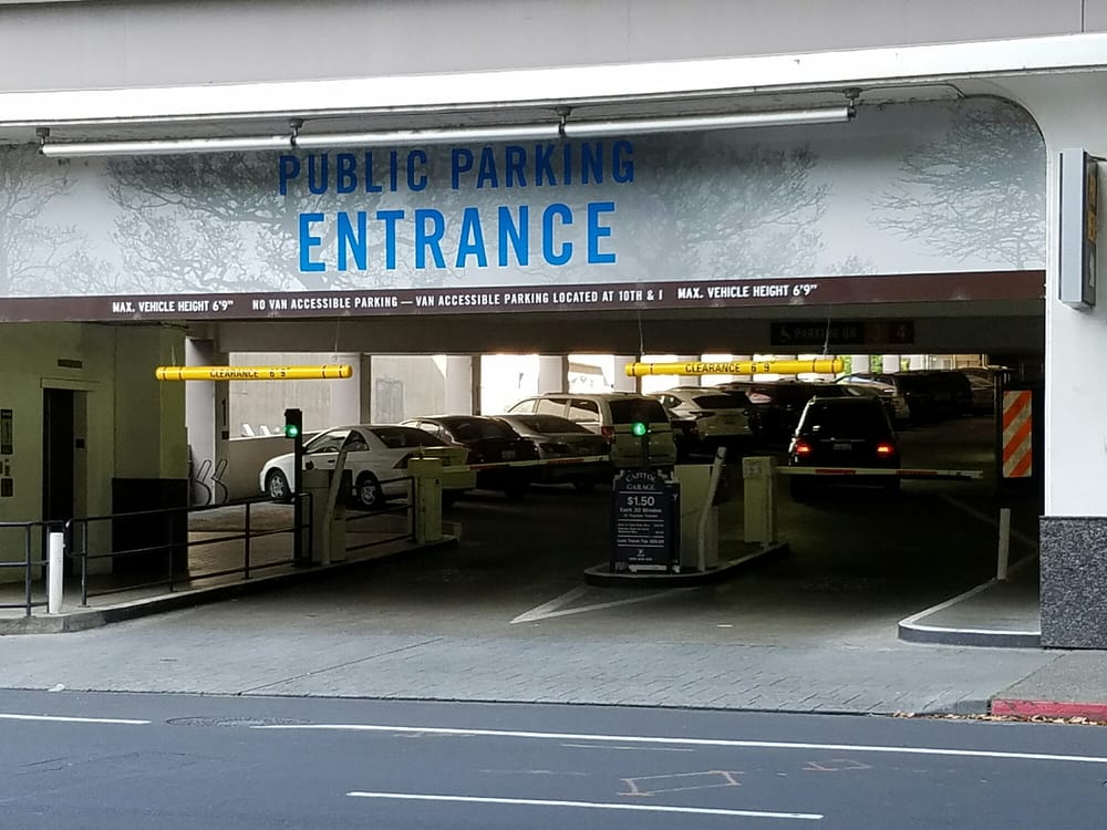 Old Sacramento Parking Garage