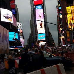 Times Square Street Performers - 41 Photos - Local Flavor - Times ...