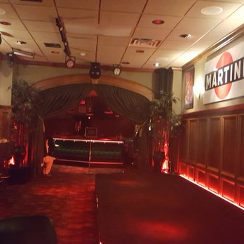 Deja vu Martini Lounge - 23 Photos & 29 Reviews - Music Venues - 519 W ...