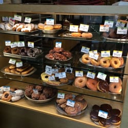 Top Pot Doughnuts - 31 Photos & 40 Reviews - Donuts - 1206 Madison St ...