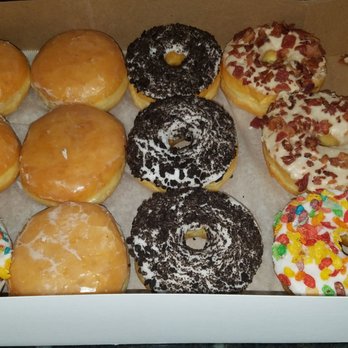 OMG Donuts & Bakery - 155 Photos & 120 Reviews - Donuts - 10005 ...