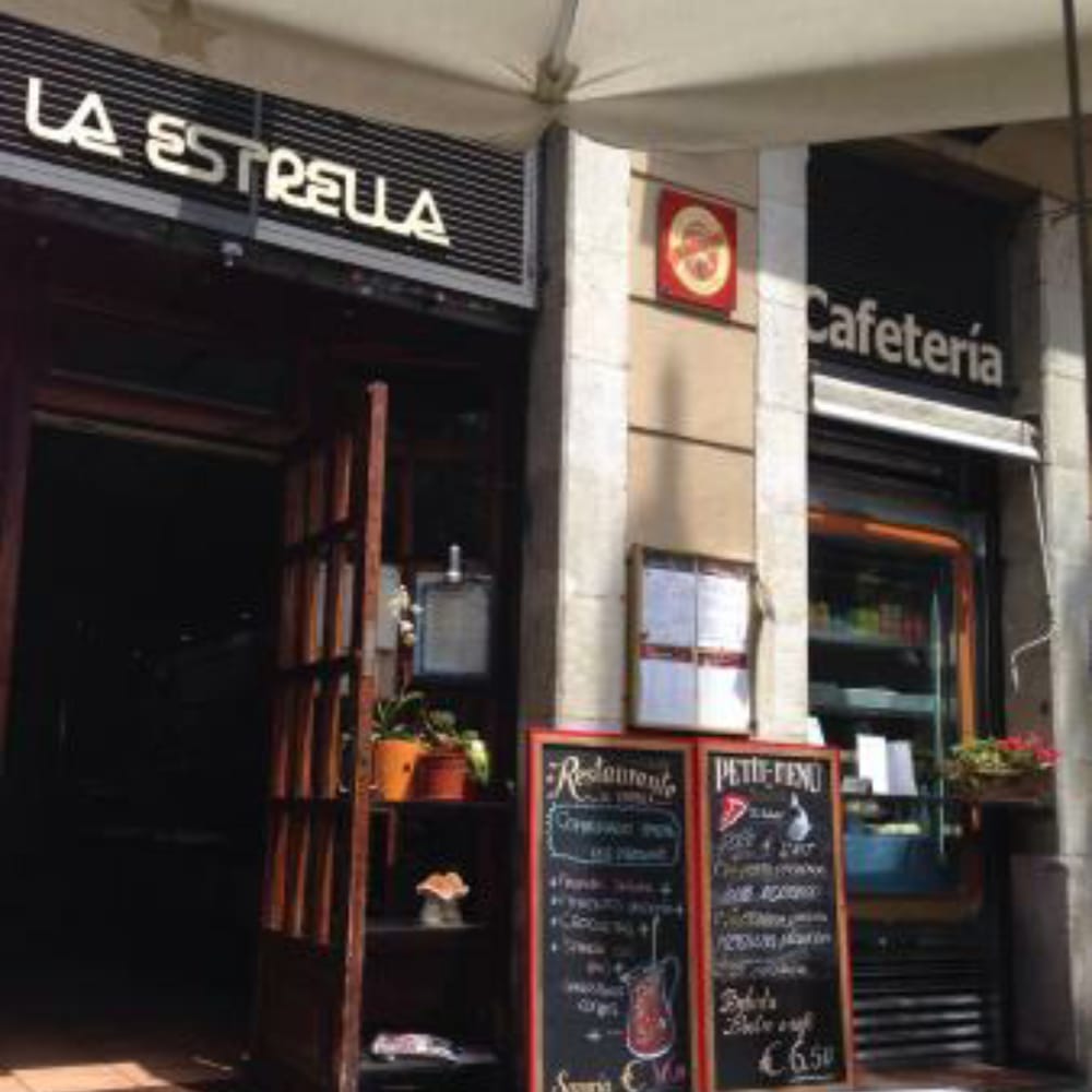 La Estrella - Bars - Carrer d'Aragó, 185, L'Eixample, Barcelona, Spain ...