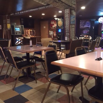 Wagon Wheel Bar and Grill - 17 Reviews - Dive Bars - 109 Main St ...