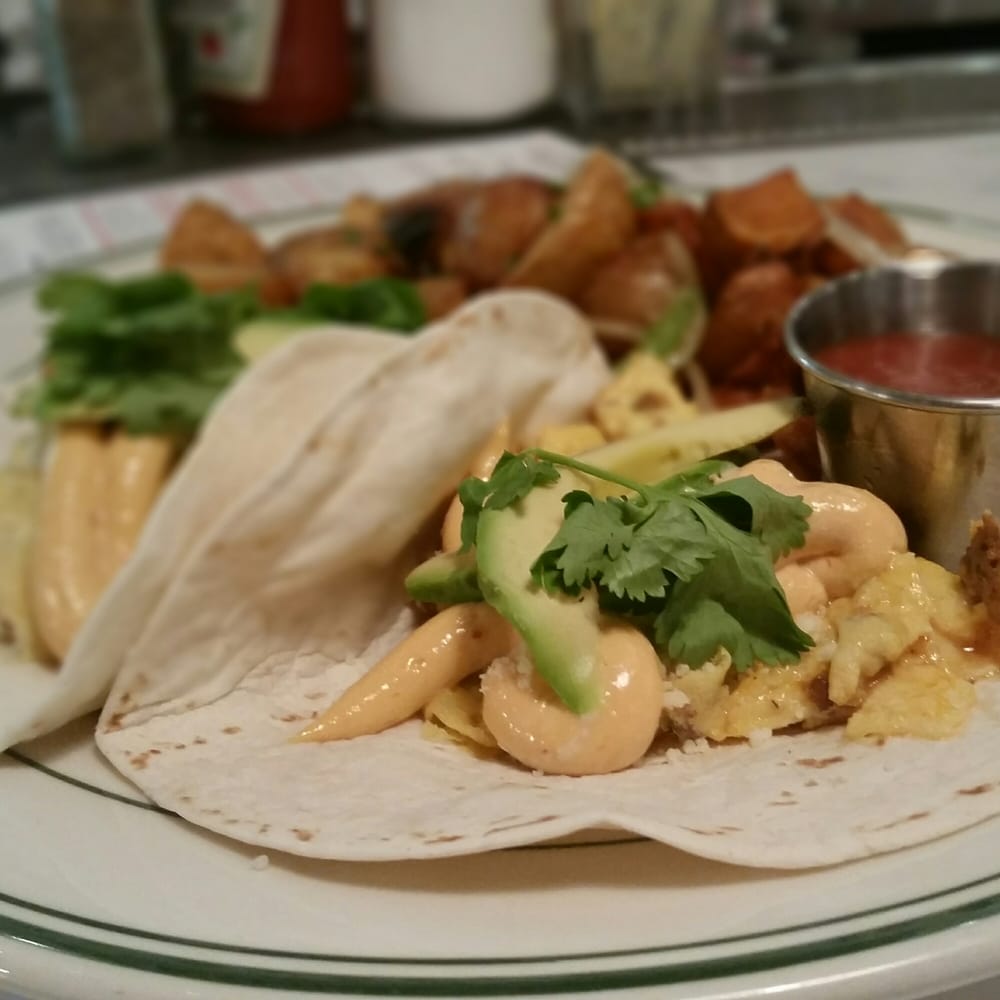 Dilly Diner - 282 Photos & 200 Reviews - Breakfast & Brunch - 402 E 2nd ...