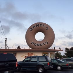 Randy’s Donuts - 2080 Photos & 1814 Reviews - Donuts - 805 W Manchester ...