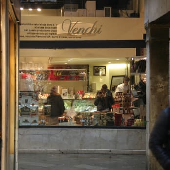 Venchi - 29 Photos & 35 Reviews - Desserts - Calle dei Fabbri Sestriere ...