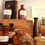 The Old Lucketts Store - 92 Photos & 54 Reviews - Antiques - 42350 ...