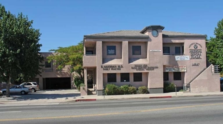 Hanan Lobel, MD - 11 Reviews - Internal Medicine - 14649 Victory Blvd ...