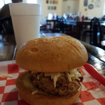 Hawg Jaw Que & Brew - 145 Photos & 144 Reviews - Barbeque - 900 Swift ...