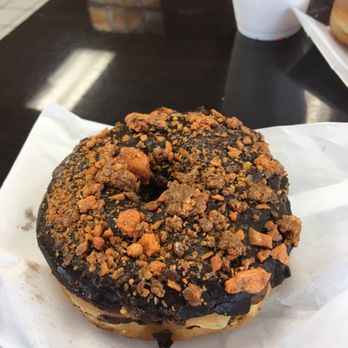 Painted Dough - 592 Photos & 450 Reviews - Donuts - 5702 Riverside Dr ...