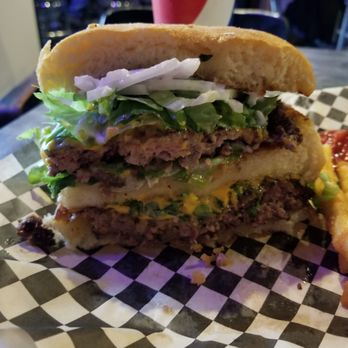 Junkyard Extreme Burgers & Brats - 165 Photos & 138 Reviews - Hot Dogs ...