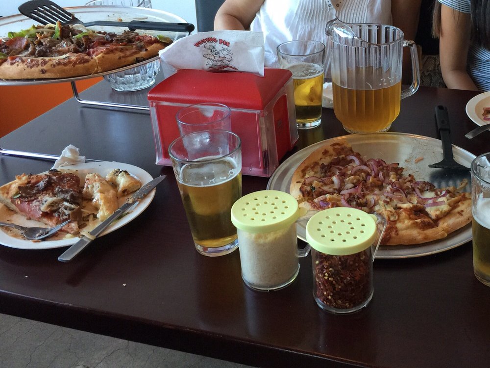 Flying Pie Pizzeria - 16 Photos & 45 Reviews - Pizza - 5314 N Lombard ...