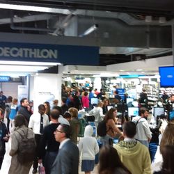 Decathlon - 28 Reviews - Sporting Goods - 23 boulevard Madeleine ...