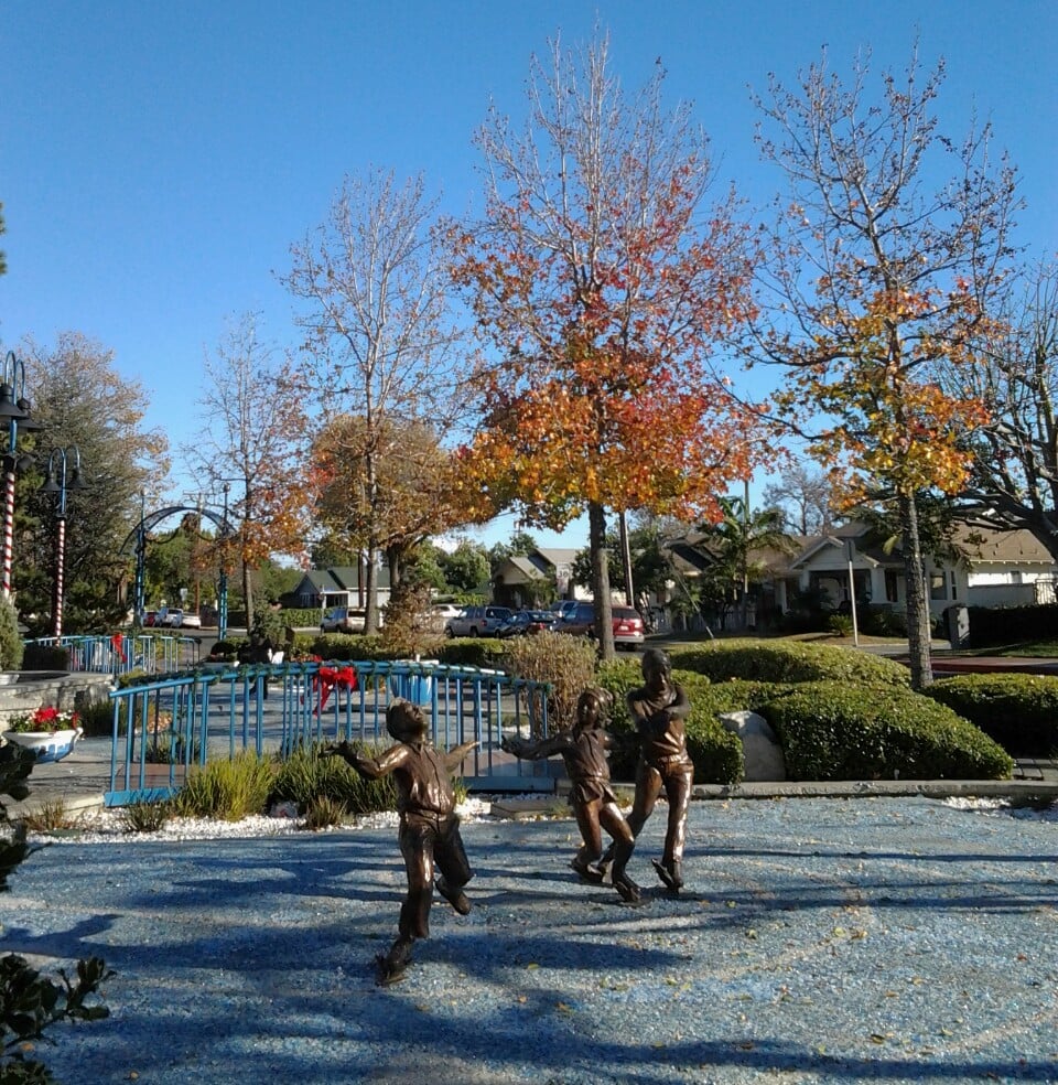 Paramount City Hall - 31 Photos - Public Services & Government - 16400 ...