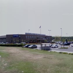 Esselunga - Grocery - Via Puccini 2, Porcari, Lucca, Italy - Phone ...