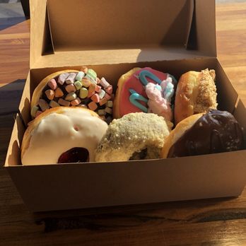 Hurts Donut - 735 Photos & 354 Reviews - Donuts - 2161 E University Dr ...