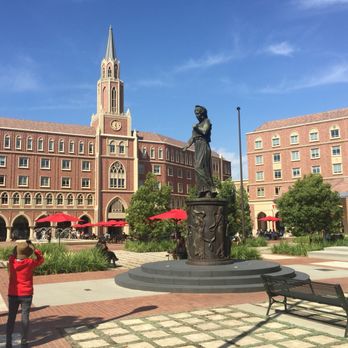 USC Village - 52 Photos & 12 Reviews - Colleges & Universities - 3192 ...
