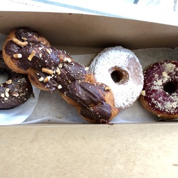 Doe Donuts - 332 Photos & 295 Reviews - Donuts - 8201 SE Powell Blvd ...