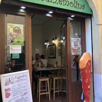 La Prezzemolina - 69 Photos - Pizza - Via del Colosseo1E, Monti, Rome ...