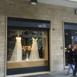 Valli - Fabric Stores - Via Ponte di Tappia 61, Centro Storico, Naples ...