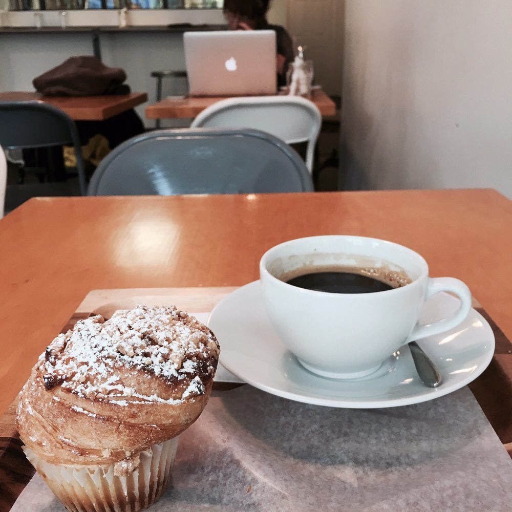 Croissant Croissant - 25 Photos & 12 Reviews - Cafes - 2270 Avenue du ...