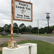 Vicki’s Lunch Van - 55 Photos & 53 Reviews - American (New) - 2520 ...