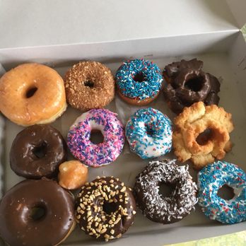 Moon Donuts - 100 Photos & 184 Reviews - Donuts - 1000 Torrance Blvd ...