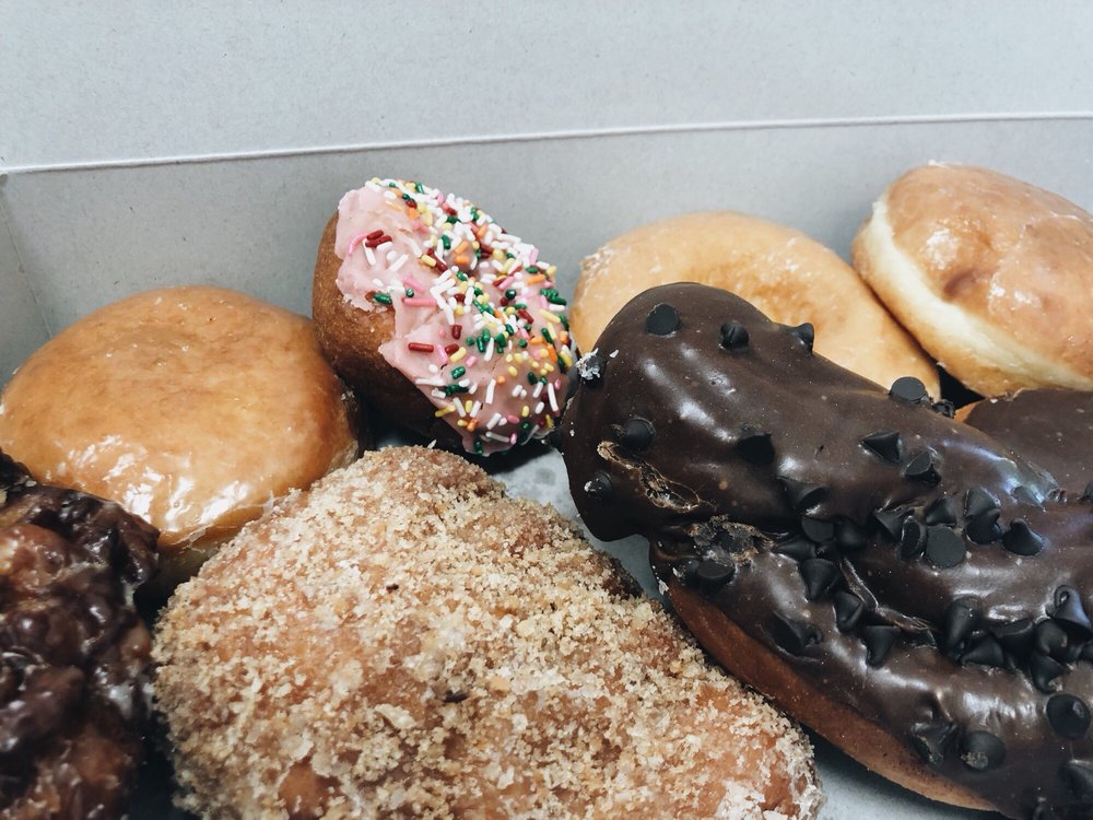 Donut King - 75 Photos & 159 Reviews - Bakeries - 7401 Greenback Ln ...