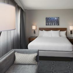 Hyatt Regency Cincinnati - 122 Photos & 130 Reviews - Hotels - 151 W ...