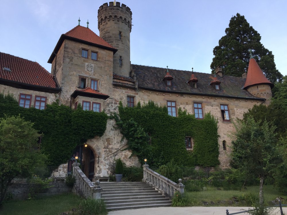 Schloß Hohenstein - Hotels - Hohenstein 1, Ahorn, Bayern, Germany ...