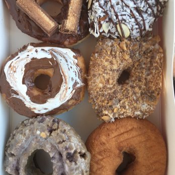 Amy’s Donuts - 128 Photos & 113 Reviews - Donuts - 101 E Fort Lowell Rd ...