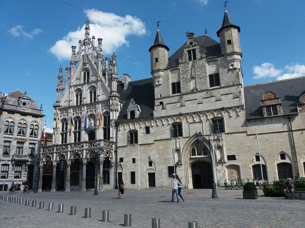 Stadhuis Mechelen - Public Services & Government - Grote Markt 21 ...