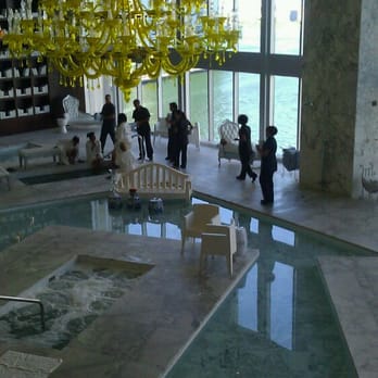 Icon Brickell - 31 Photos & 39 Reviews - Apartments - 475 Brickell Ave ...