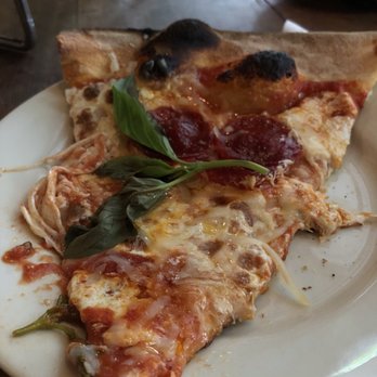 Lucali - 458 Photos & 1200 Reviews - Pizza - 575 Henry St, Carroll ...