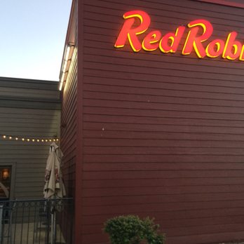 Yelp Reviews for Red Robin Gourmet Burgers and Brews - 106 Photos & 201 ...