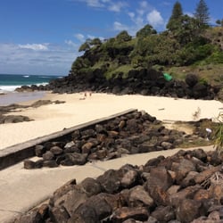 Froggy’s Beach - Beaches - 2 Snapper Rocks Rd, Coolangatta Queensland ...
