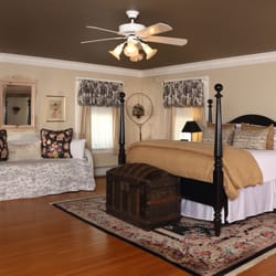 Lilac Inn - 24 Photos - Bed & Breakfast - 53 Park St, Brandon, VT ...