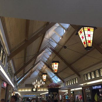 Aberdeen Mall - 10 Photos - Shopping Centres - 1320 Trans Canada ...