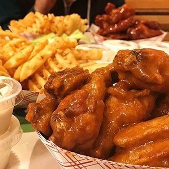Buffalo Joe’s - 274 Photos & 722 Reviews - Chicken Wings - 812 Clark St ...