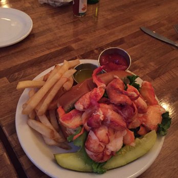 The Quahog Republic Whaler’s Tavern - 59 Photos & 75 Reviews - Bars ...
