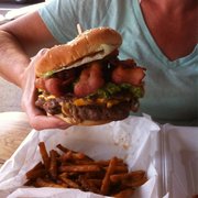 Burgerlicious - 44 Photos & 72 Reviews - American (Traditional) - 650 ...