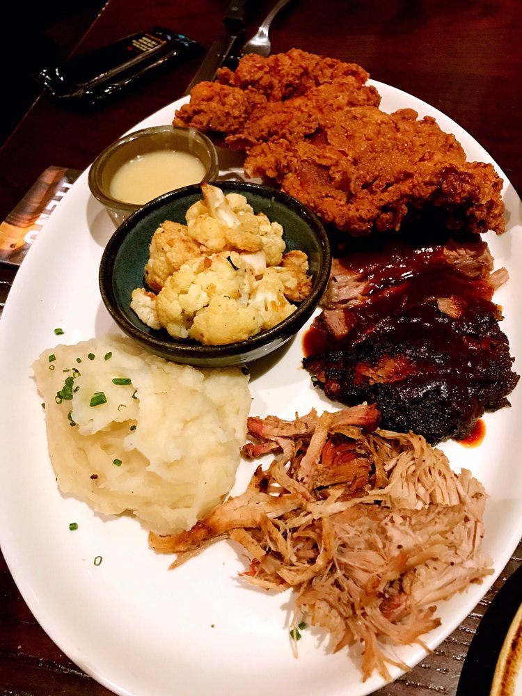 Gus’s Barbecue - 2471 Photos & 2016 Reviews - Barbeque - 808 Fair Oaks ...