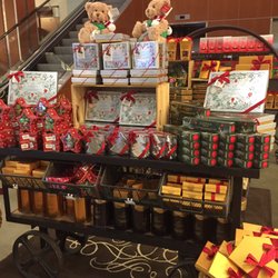 Navy Exchange - 211 Photos & 20 Reviews - Department Stores - 8901 ...