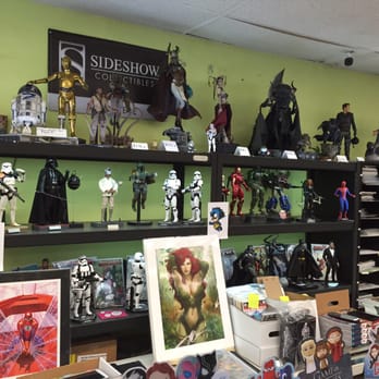 Iguana Comics - 11 Photos & 12 Reviews - Hobby Shops - 401 SE 6th St ...